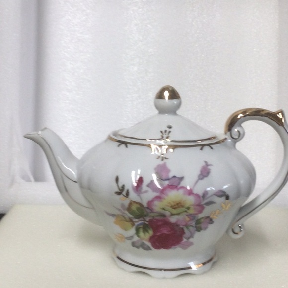 Vintage | Dining | Vintage Floral Musical Teapot With Gold Trim Music ...